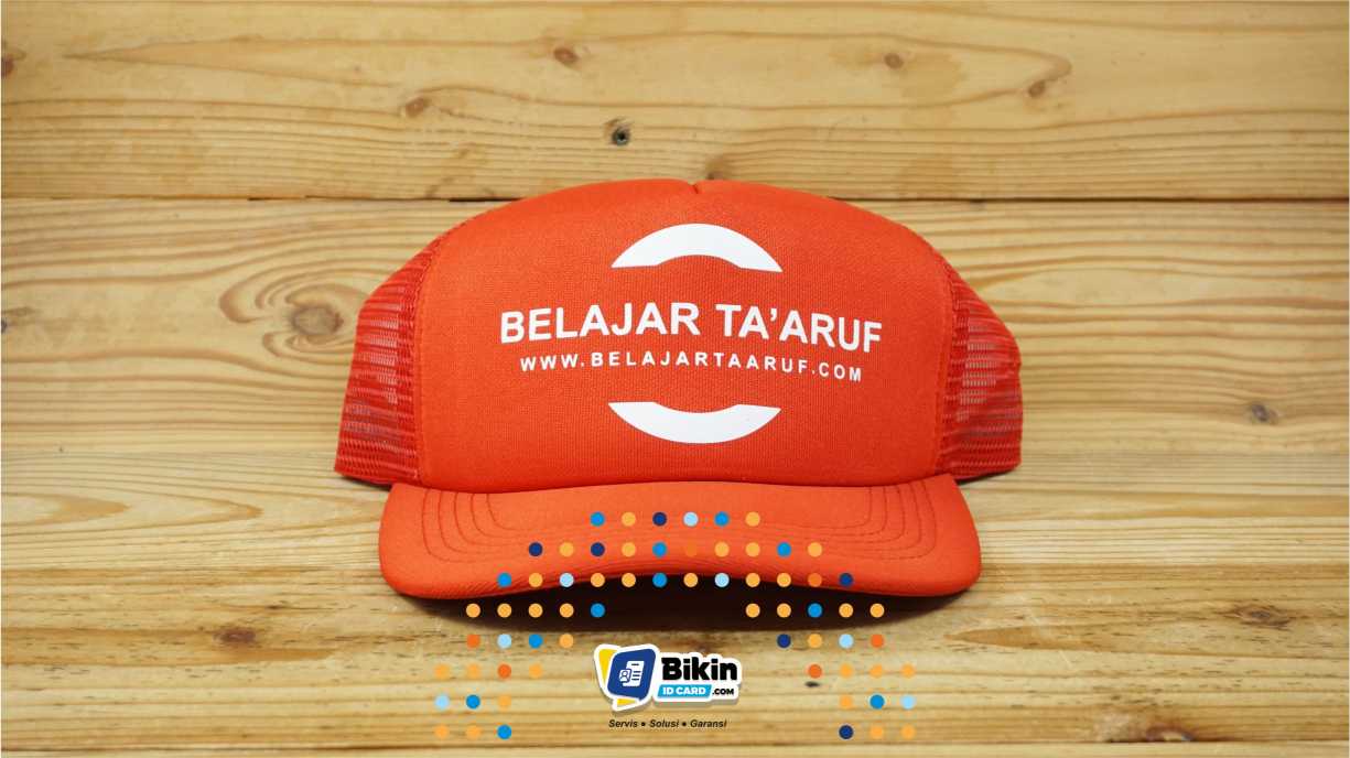 8 Alasan Kenapa Topi Polos Digemari Banyak Orang